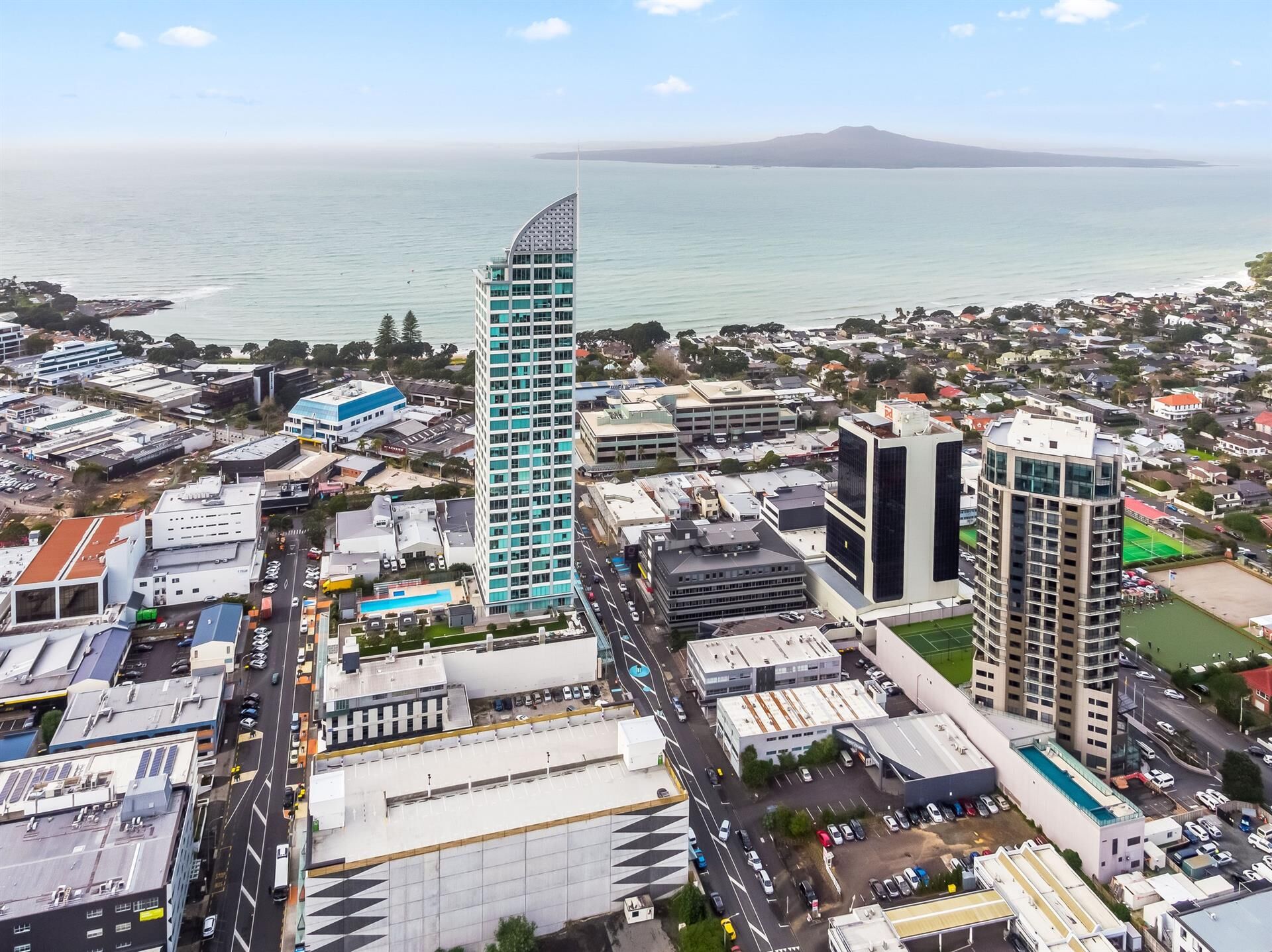 Dual sites in Takapuna growth zone offer diverse tenants and options